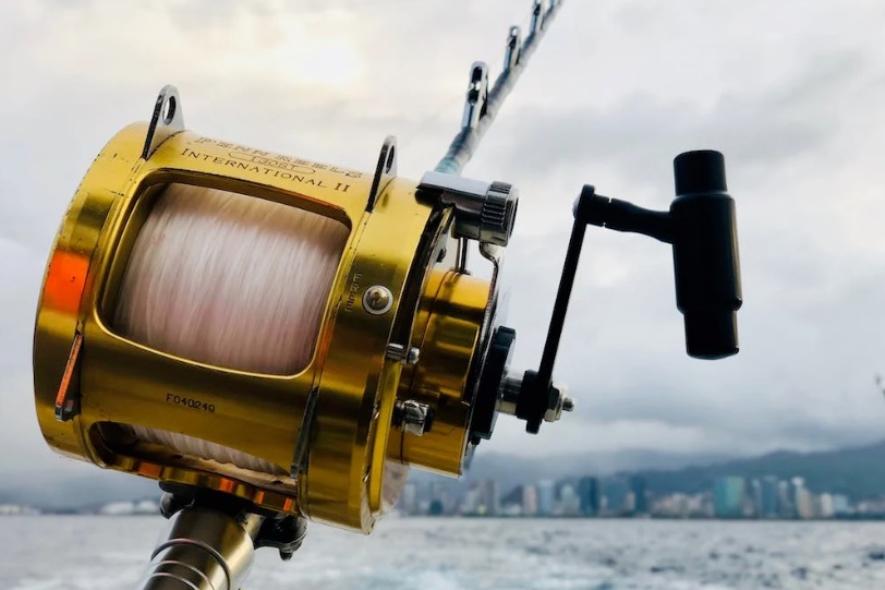 How to Spool a Baitcasting Reel With Braided Line: Expert Tips ...